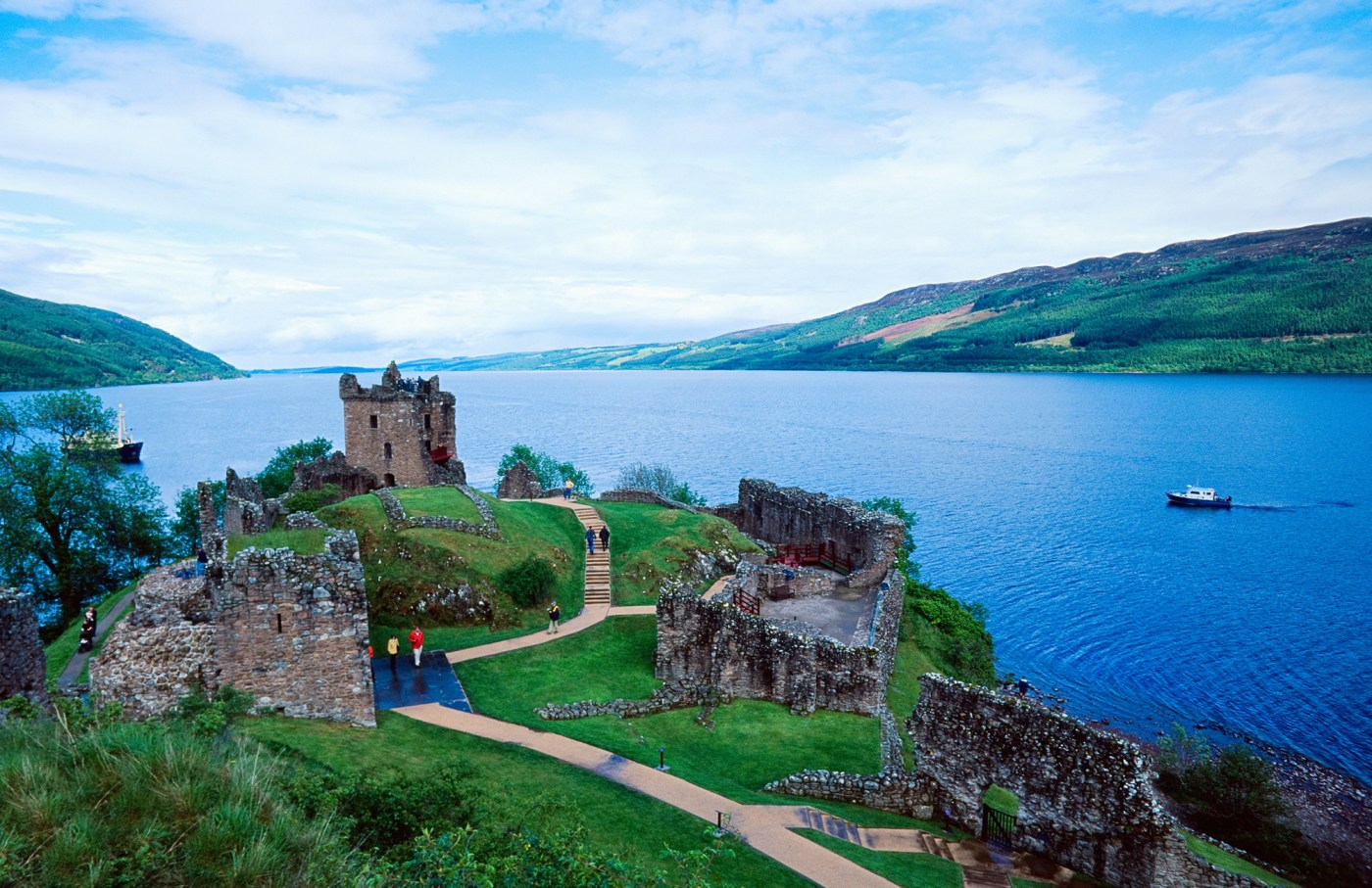Cawdor Castle & Culloden Battlefield Tours | Loch Ness Tours